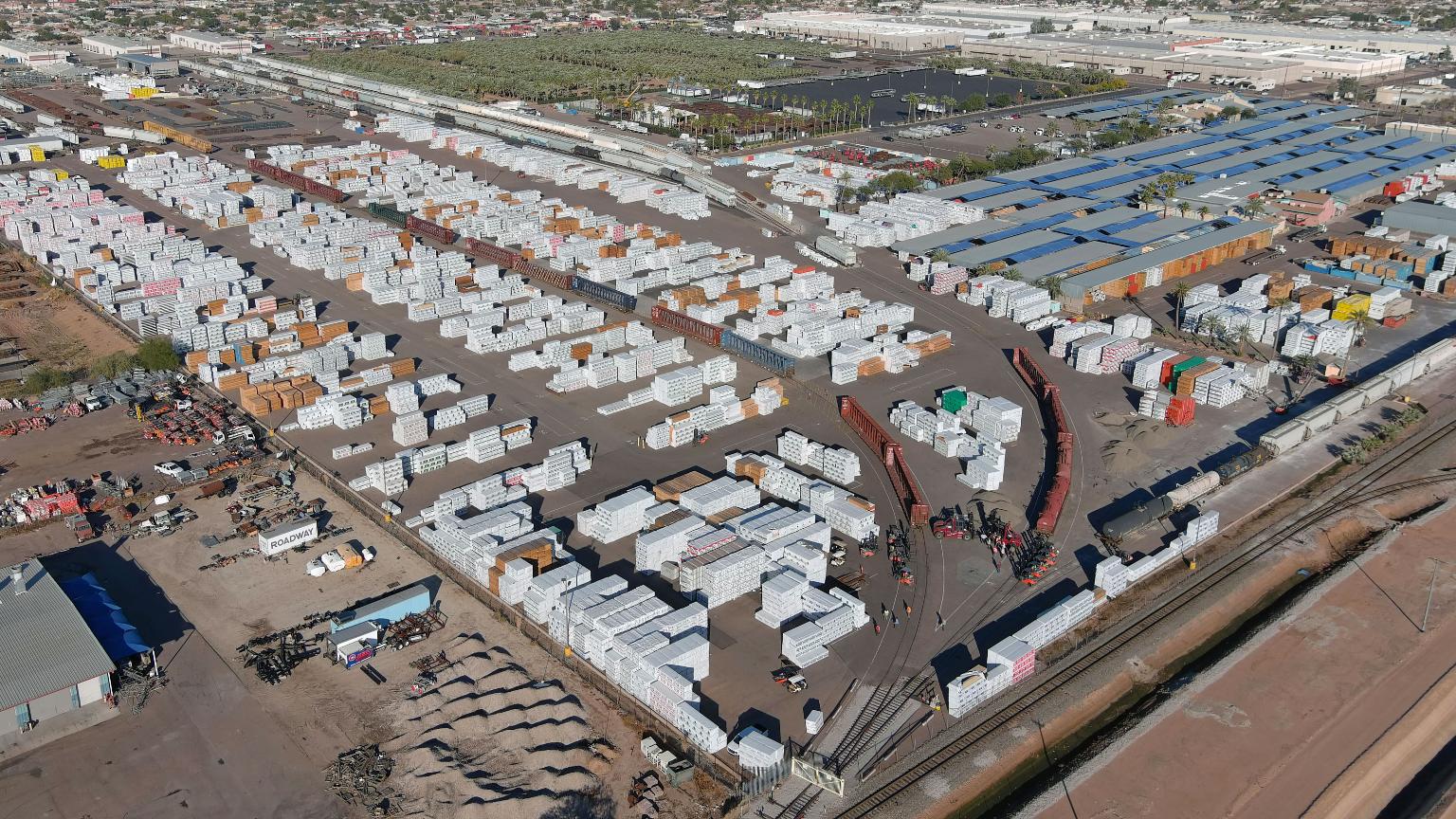 Loup Logistics Acquires Big Footprint in Hot Arizona Market | Union Pacific